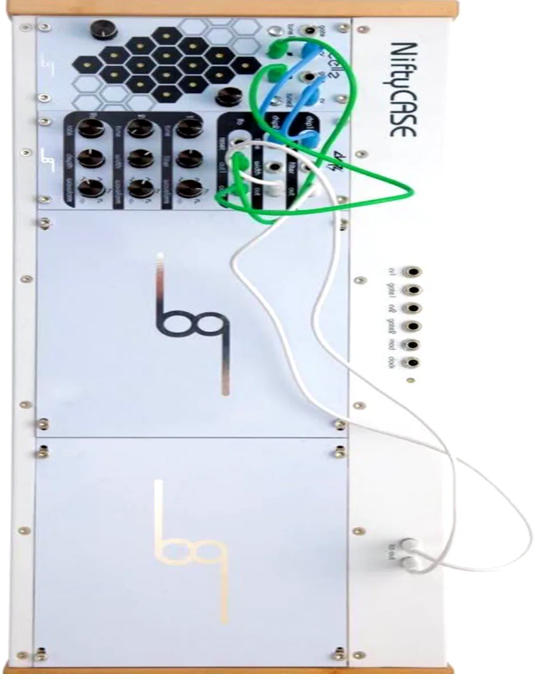 Nifty Case Bundle with Chips Oscillator and Cells Sequencer | Resyn